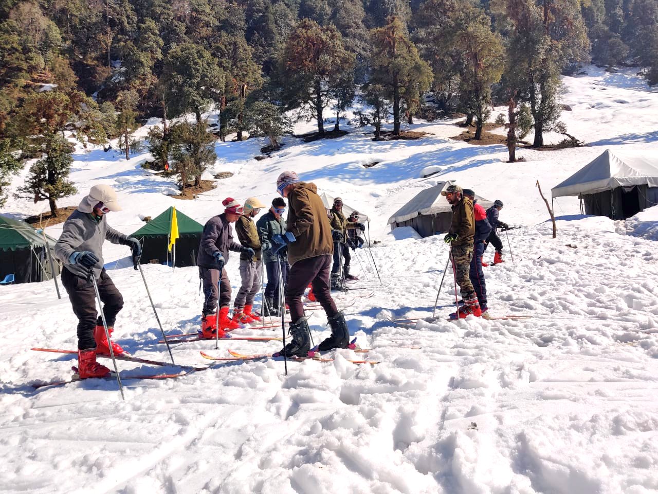 Chopta Skiing - Enjoy Skiing, Snow Kayaking, Snow Boarding in Chopta
