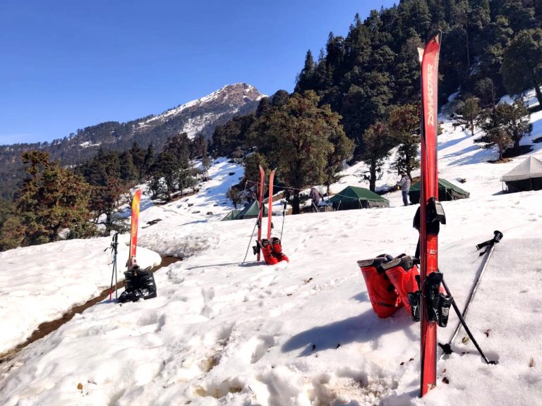 Chopta Skiing - Enjoy Skiing, Snow Kayaking, Snow Boarding in Chopta