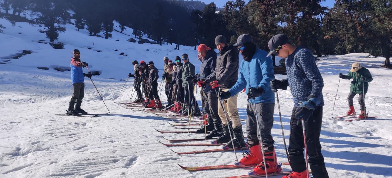 Chopta Skiing - Enjoy Skiing, Snow Kayaking, Snow Boarding in Chopta